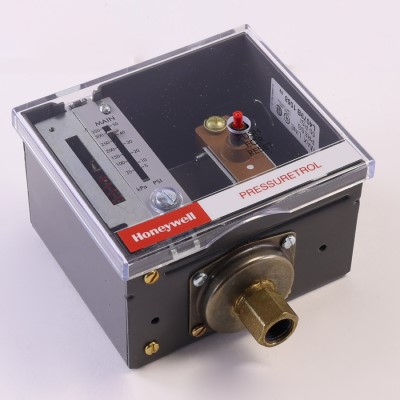 L4079B1058 Honeywell Pressuretrol Controller | Apex Controls